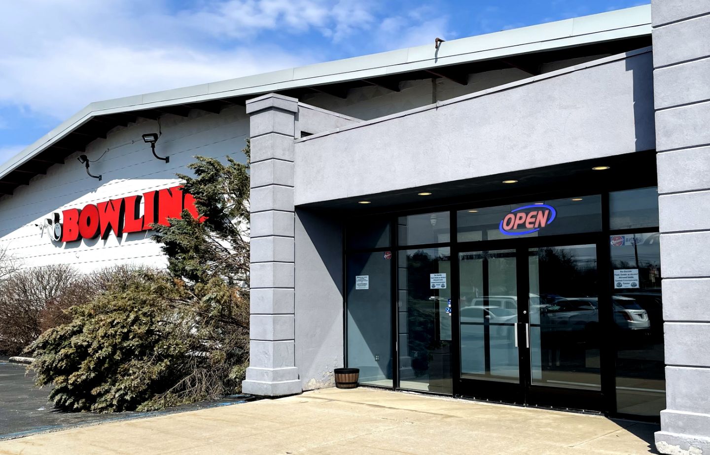 About - Summit Entertainment Center